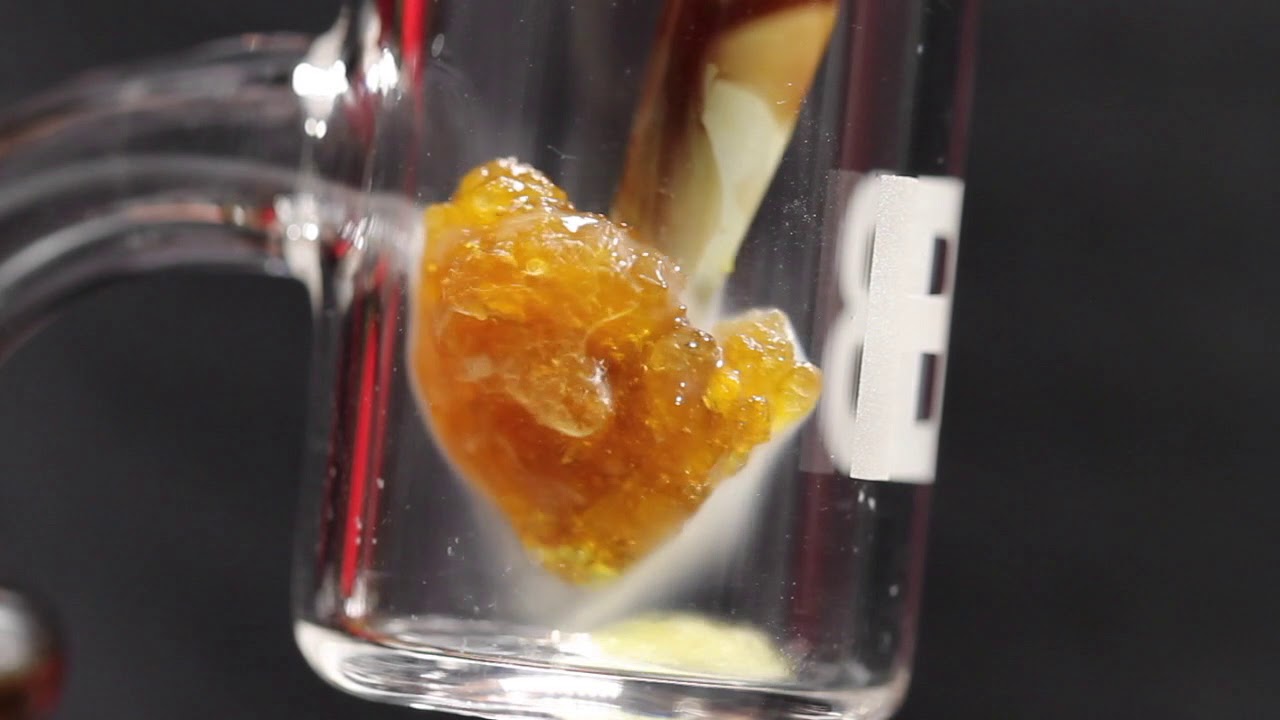 What is Live Resin and Why Many Stoners Love It